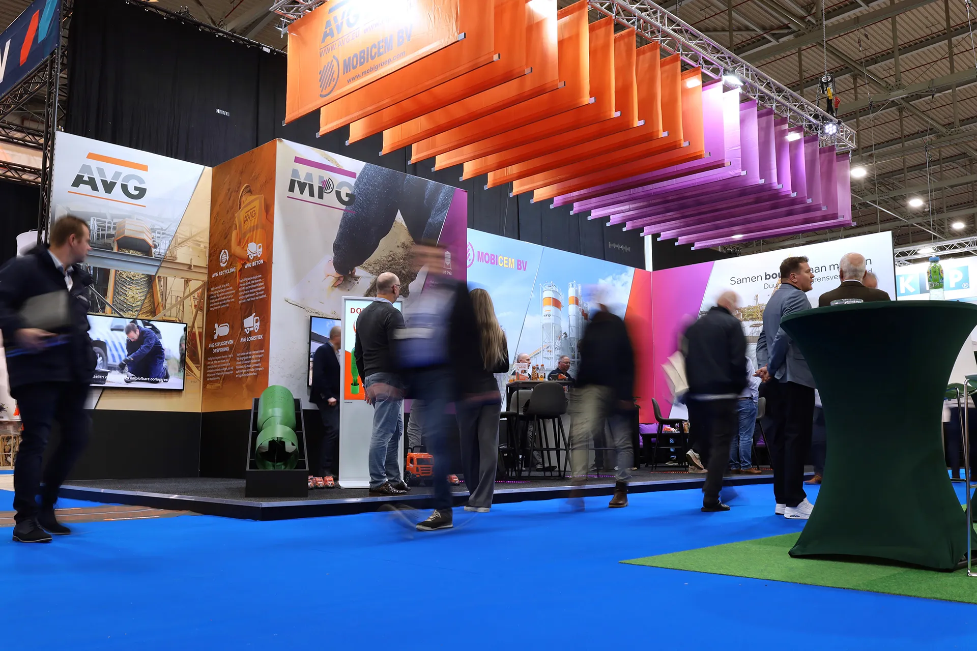 Beursstand voor AVG, MPG & Mobigroep | Aandachttrekkers